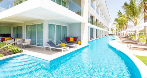 The Best Swim Up Rooms in the World