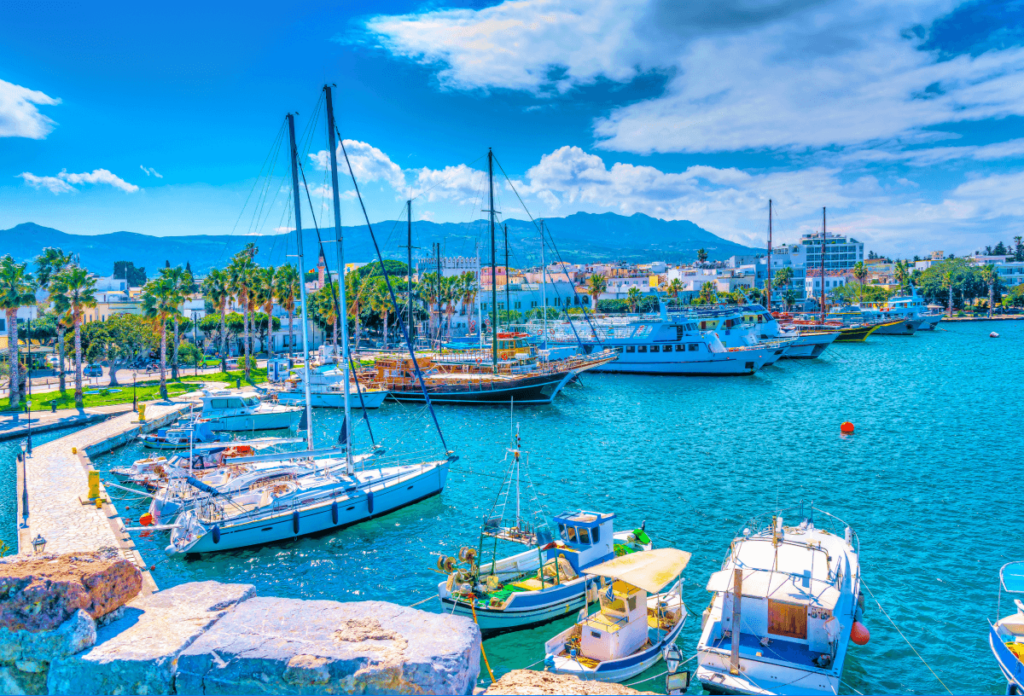 8 Top Spots For October Sun | Holiday Hypermarket