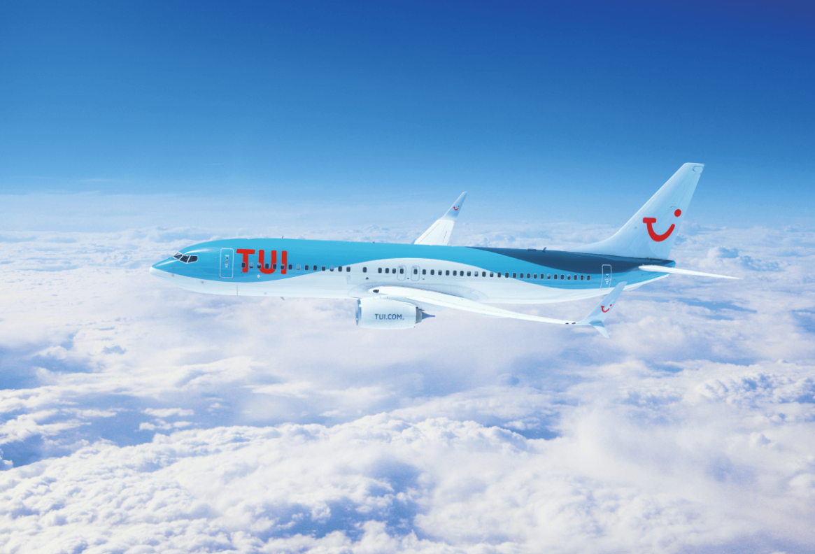 How to Survive a Long Haul Flight | Holiday Hypermarket