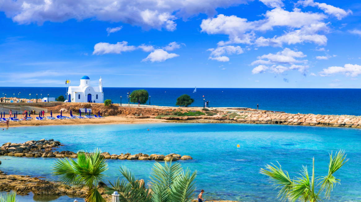 Where is hot in April? Find out which hotspots are guaranteed sunshine.