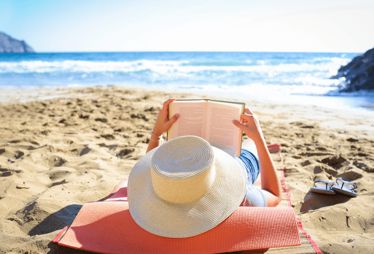 The Best Beach Reads for Your Holiday | Holiday Hypermarket